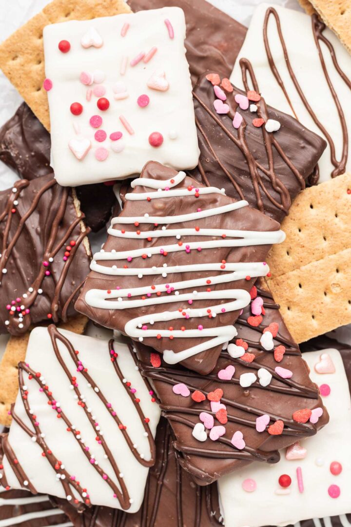 Easy Chocolate Covered Graham Crackers Recipe - Bake & Bacon