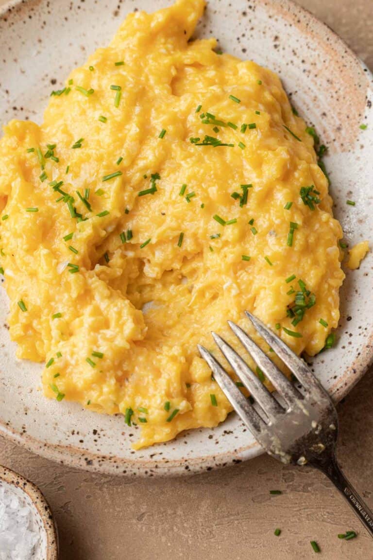 The BEST Cheesy Scrambled Eggs - Bake & Bacon