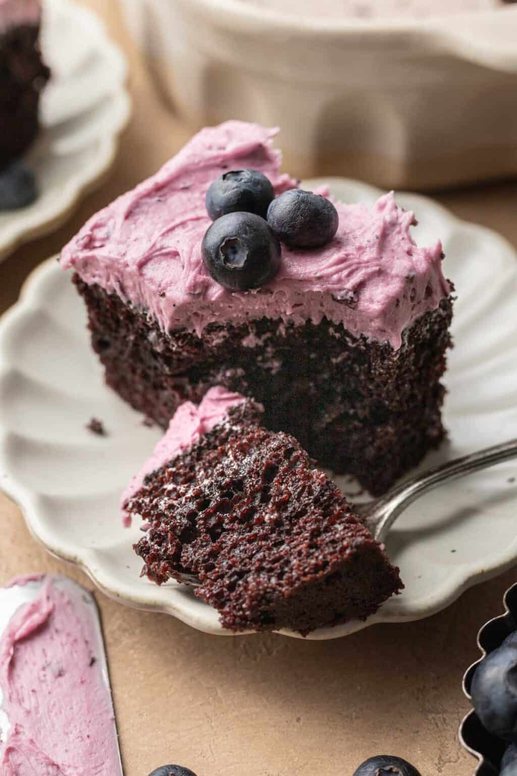Moist Chocolate Blueberry Cake (Homemade Blueberry Buttercream) - Bake ...