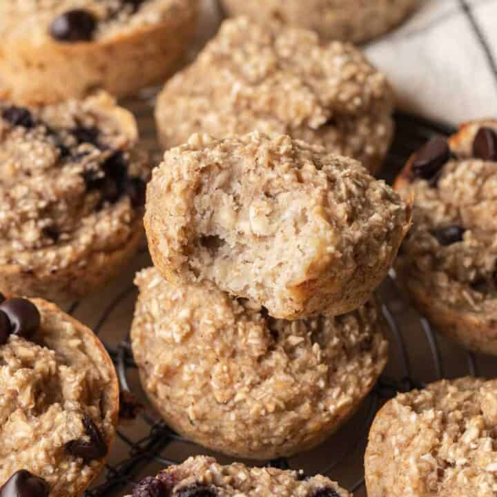 30-Minute, 3 Ingredient Banana Oatmeal Muffins - Bake & Bacon
