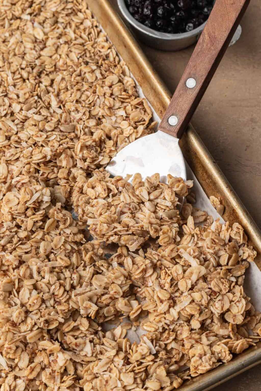 Easy 5- Minute Prep Homemade Granola - Bake & Bacon