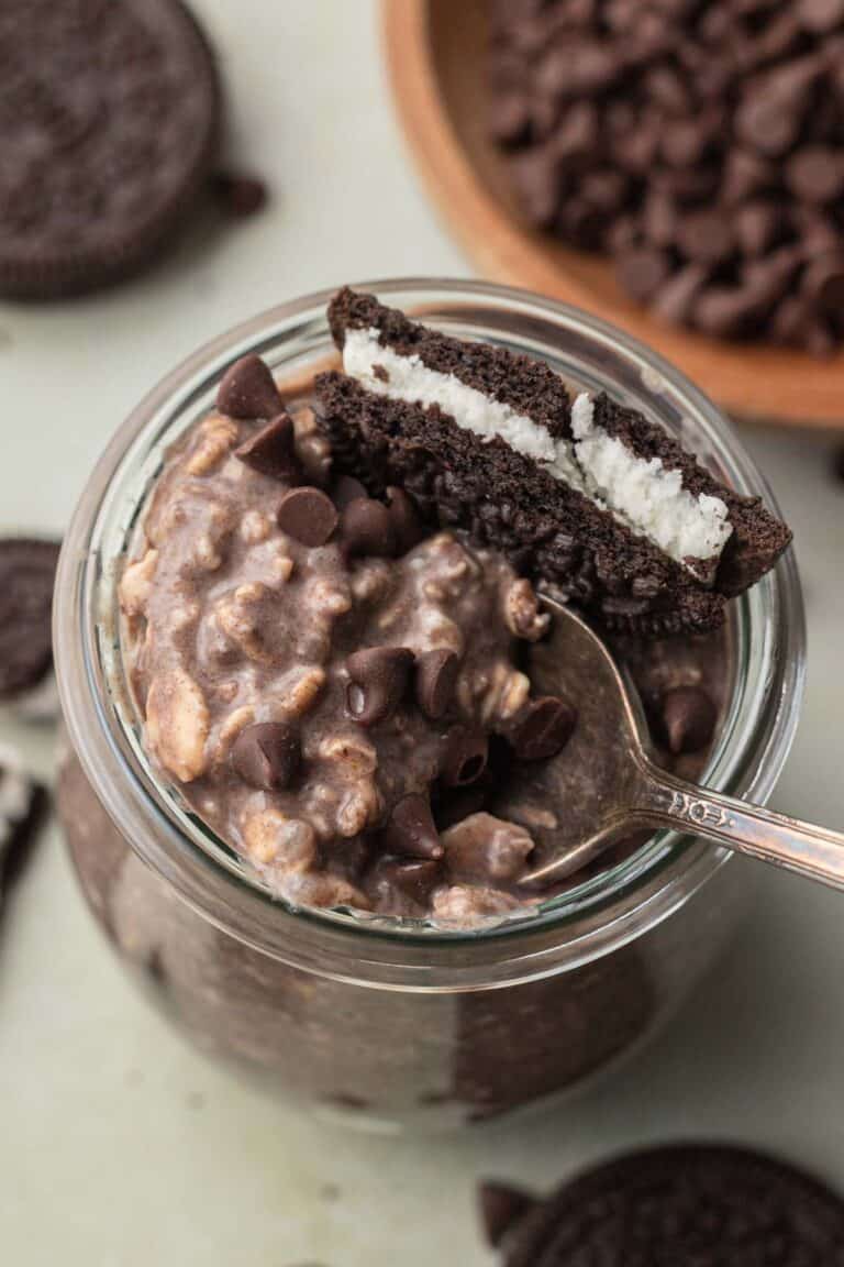 5-Minute Prep Cookies and Cream Oreo Overnight Oats - Bake & Bacon